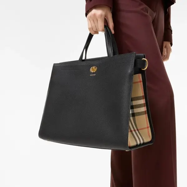 Burberry Medium Cotswolds Tote In Grainy Calf Leather With Check Panels