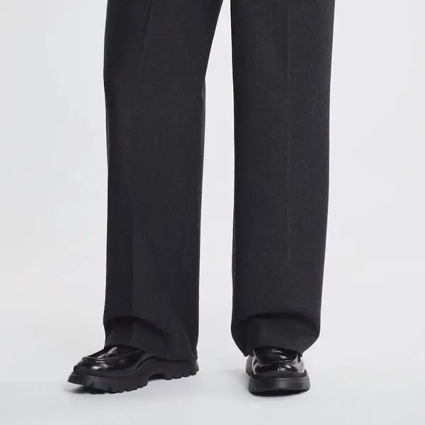 Hogan Round-toe Loafers With Chunky Lug Sole - Black