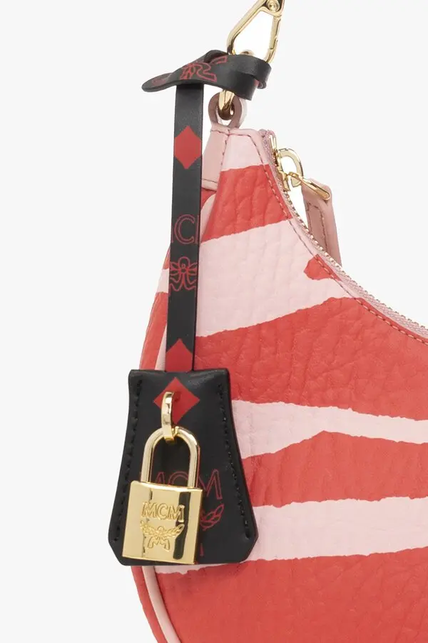 Mcm Zebra Printed Zipped Shoulder Bag - Red