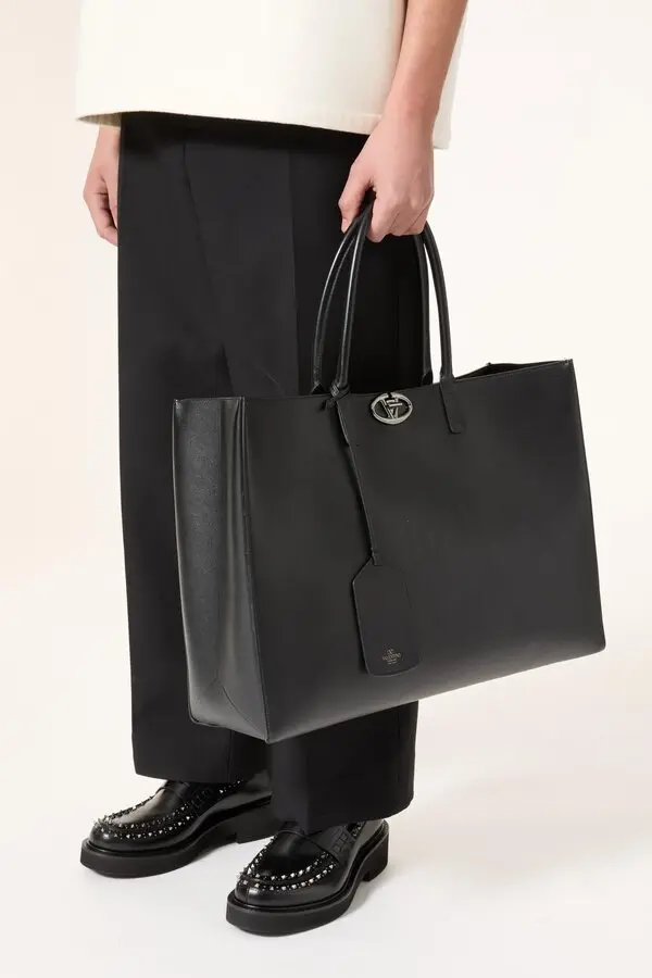 Valentino Garavani Vlogo The Bold Top Handle Bag - Black
