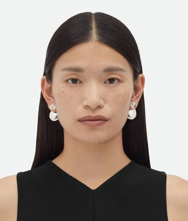 Bottega Veneta Concave Earrings In Silver - Gray