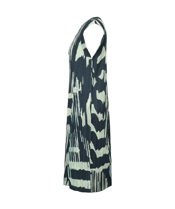 Issey Miyake Refraction Pleated Vest - Gray Navy