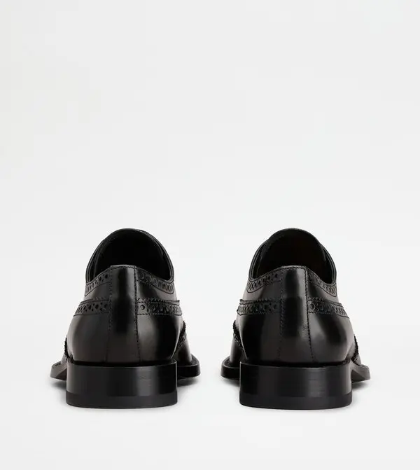TOD'S Round Toe Lace-up Brogues