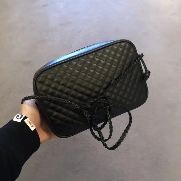 Gucci Logo Leather Shoulder Bag - Black