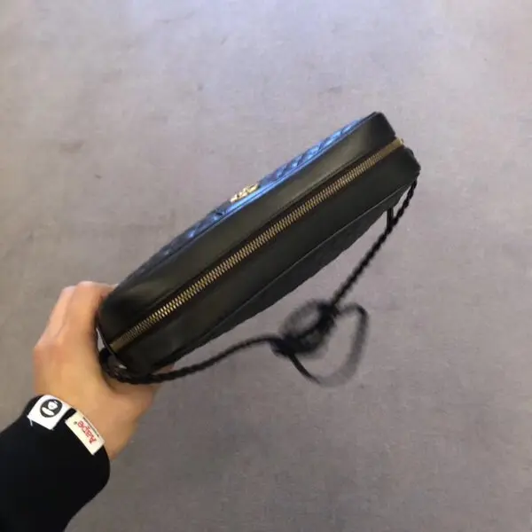 Gucci Logo Leather Shoulder Bag - Black