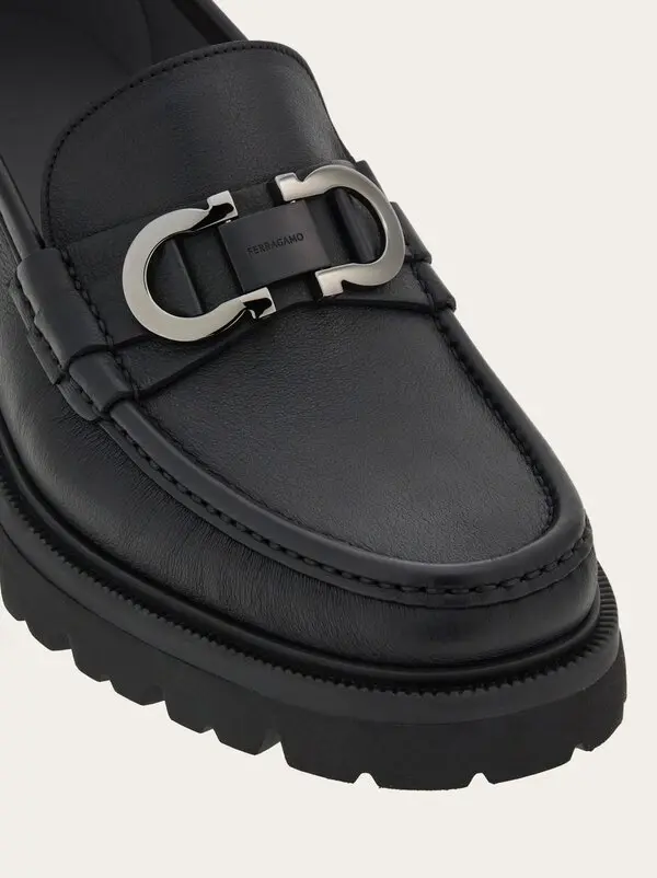 FERRAGAMO Gancini Decorative Moccasin - Black