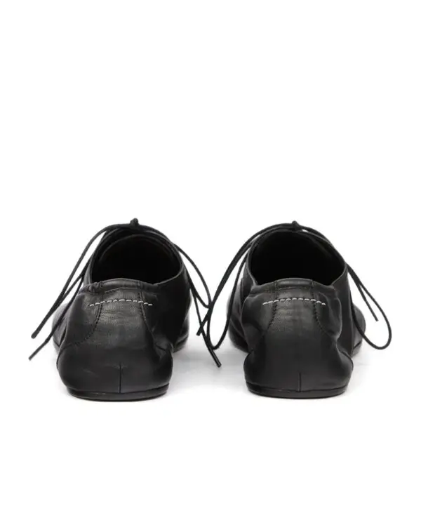 MAISON MARGIELA Square Toe Lace-up Flats - Black