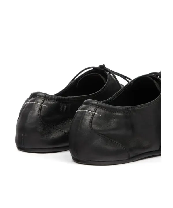 MAISON MARGIELA Square Toe Lace-up Flats - Black