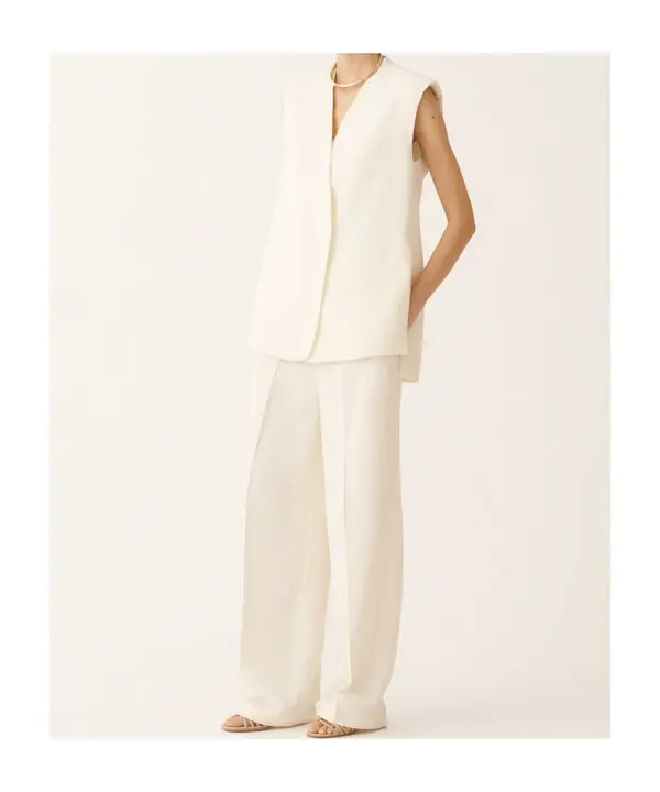 Fabiana Filippi Sleeveless V-neck Belted Jacket - White
