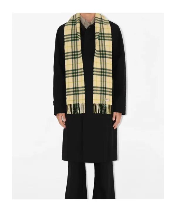 Burberry Checked Fringe Detailed Scarf - Candle
