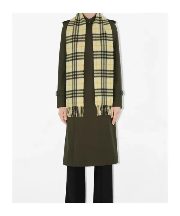 Burberry Checked Fringe Detailed Scarf - Candle