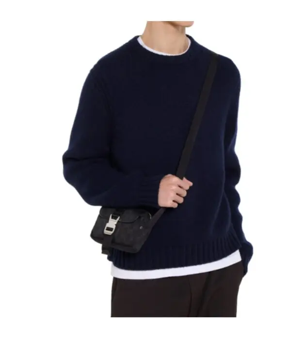 Gucci Gg Logo Engraved Mini Messenger Bag