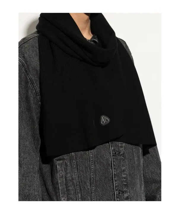 Moose Knuckles Wool Scarf