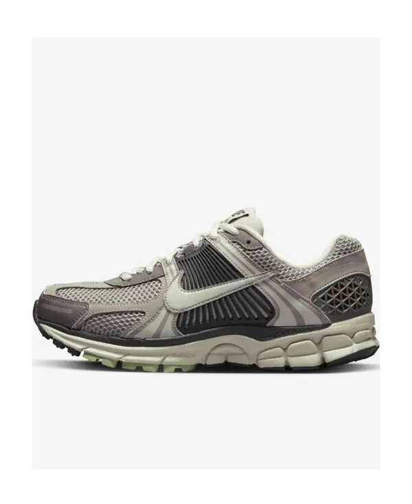 Nike Vomero 5 Athletic Sneakers - Gray