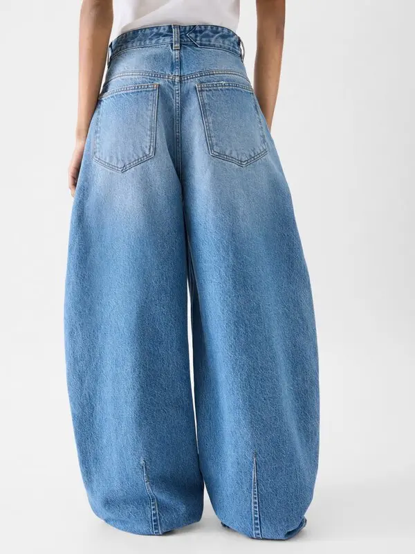 Jacquemus Ovalo De-nîmes Curved Leg Jeans