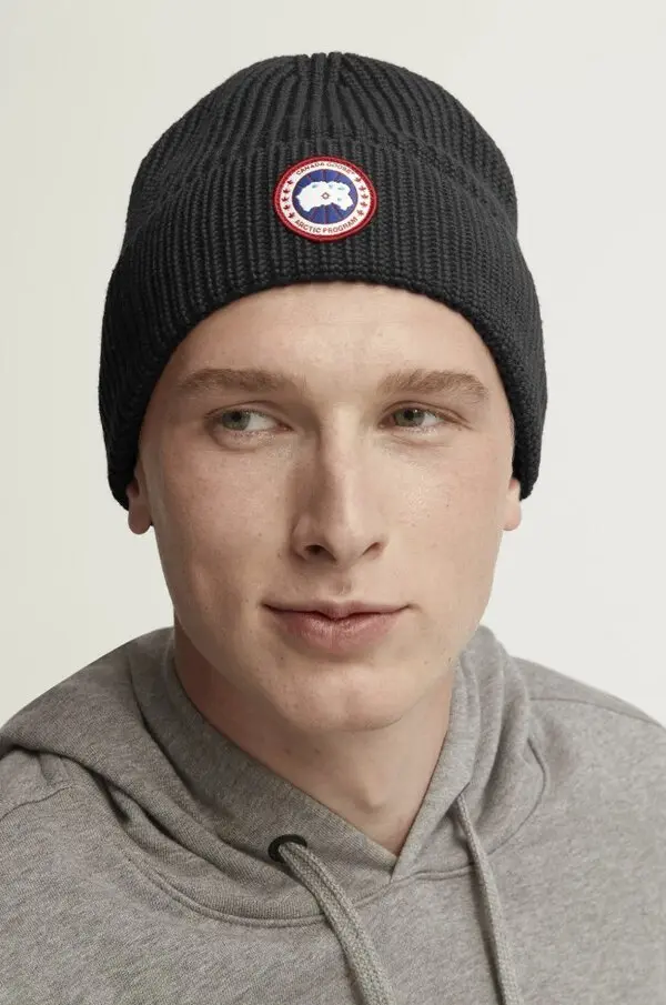 Canada Goose Logo Patch Ribbed Beanie - Black