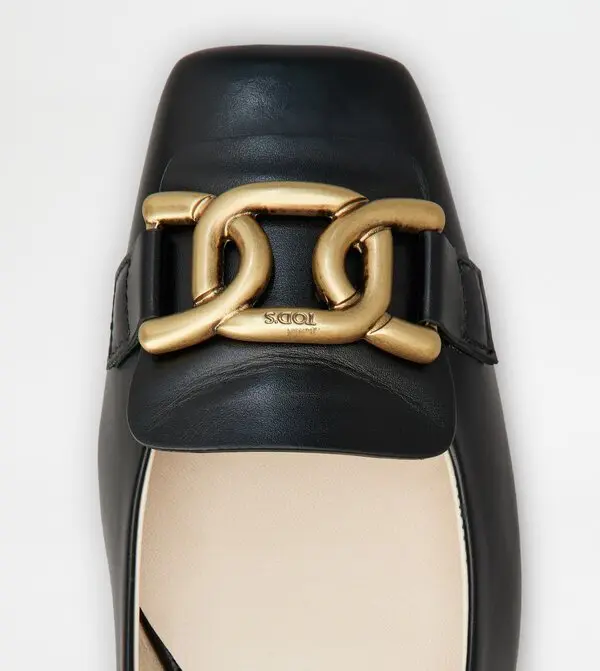 TOD'S Square Toe Chain Detail Pumps