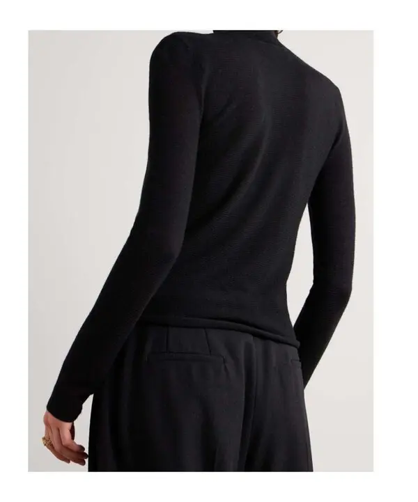 LISA YANG Lory Cashmere Turtleneck