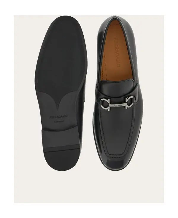 FERRAGAMO Gancini Buckle Loafers - Black