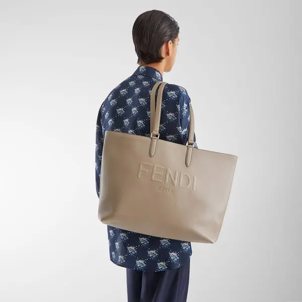 Fendi Roma Logo Embossed Shopper Bag - Nude