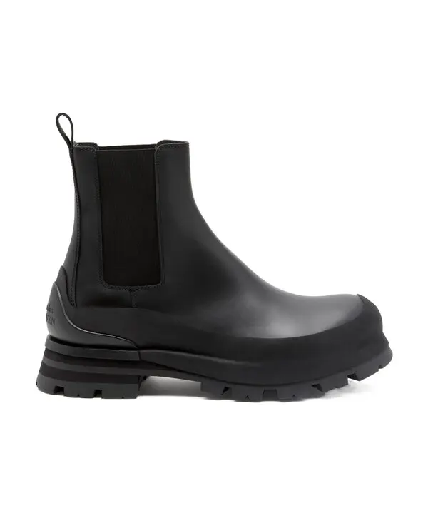 Alexander McQueen Wander Round-toe Chelsea Boots