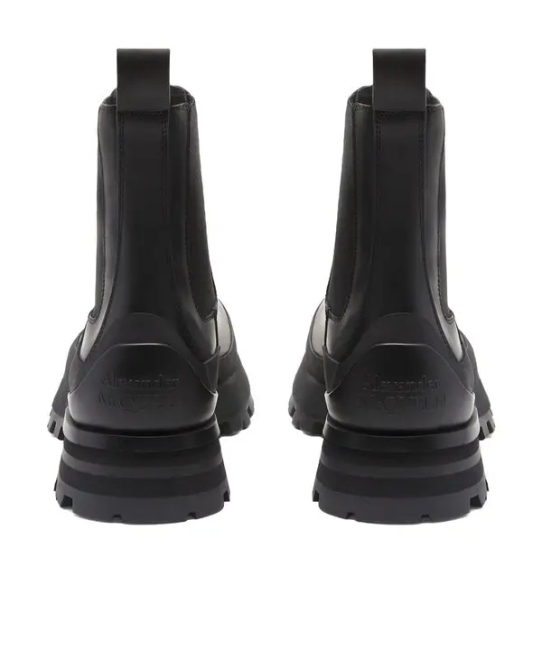 Alexander McQueen Wander Round-toe Chelsea Boots