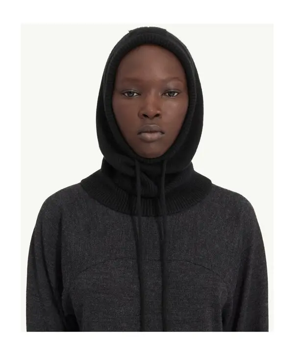 MAISON MARGIELA Ribbed Knit Hood With Drawstring Detail - Black
