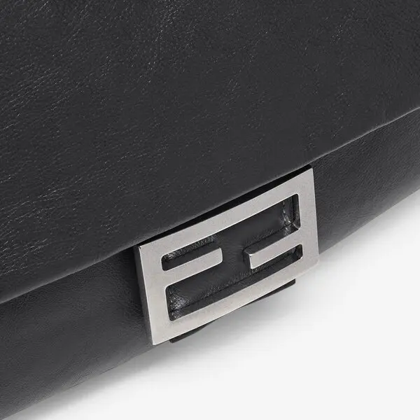 Fendi Baguette Chain Large Shoulder Bag - Black
