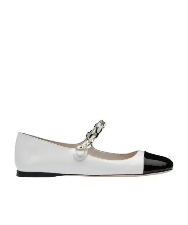Miu Miu Patent Leather Ballerina Pumps With Chain And Pearl Embellishments - White