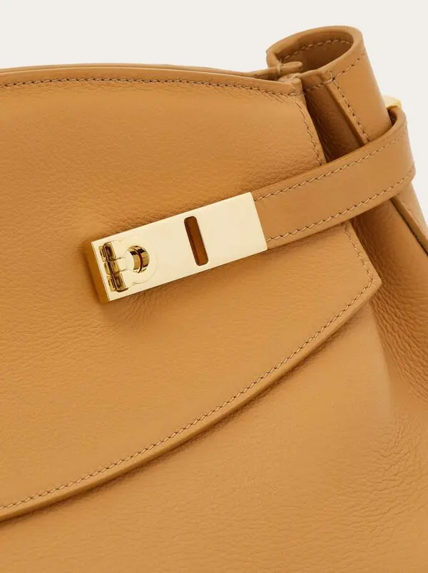 FERRAGAMO Magnetic Shoulder Bag