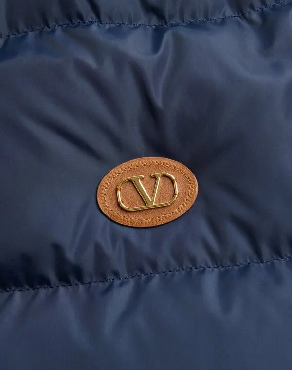 Valentino Garavani Zip-up Hooded Down Jacket With Vlogo Patch - Blue