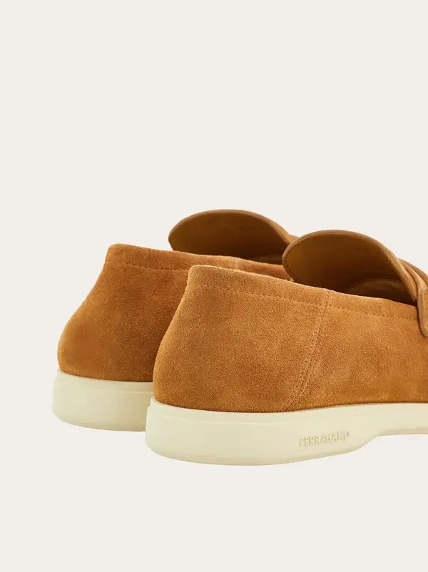 FERRAGAMO Gancini Loafers - Brown