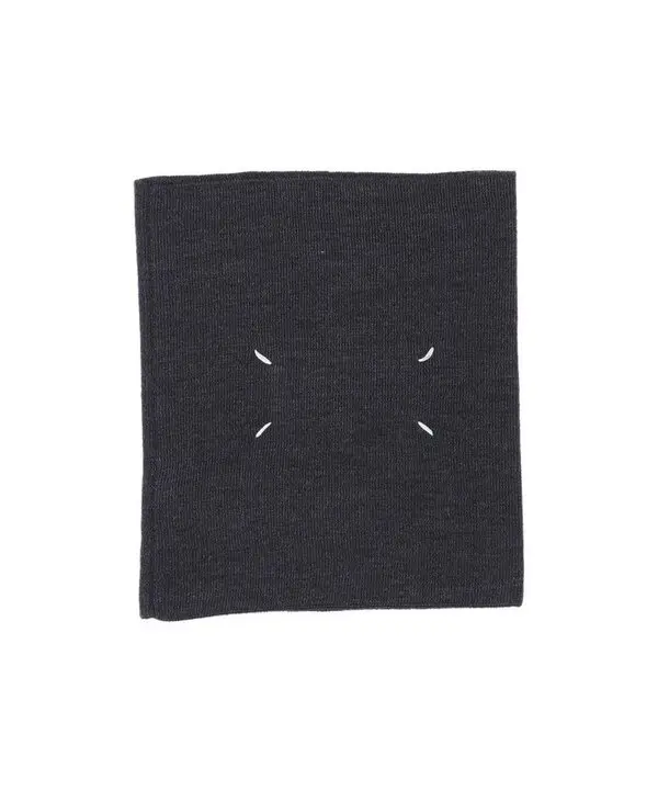 MAISON MARGIELA Knitted Scarf - Black