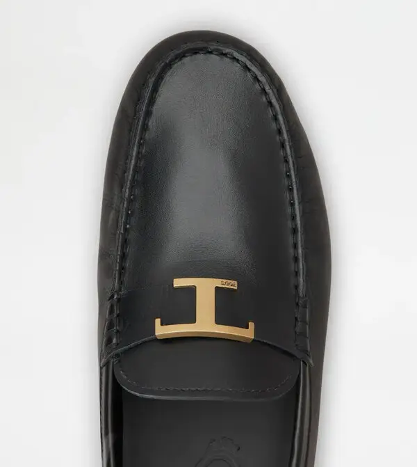 TOD'S Gommino Logo Plaque Loafers - Black