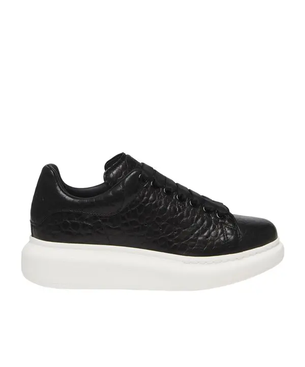 Alexander McQueen Oversized Lace-up Sneakers In Grained Leather - Black