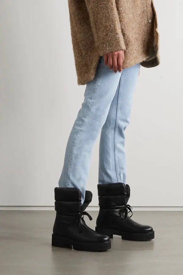 STUART WEITZMAN Padded Round Toe Boots - Black