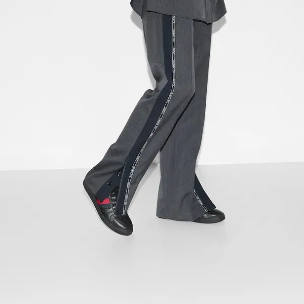 Gucci Embossed Gg Leather Low-top Sneakers - Black