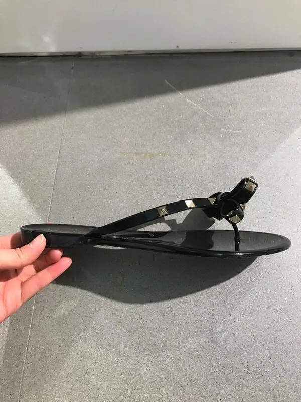 Valentino Garavani Rockstud Bow Detail Sandals - Black