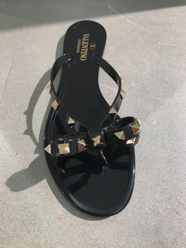 Valentino Garavani Rockstud Bow Detail Sandals - Black