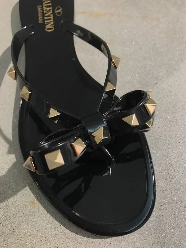 Valentino Garavani Rockstud Bow Detail Sandals - Black