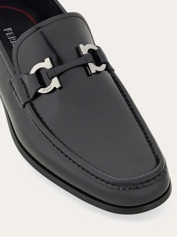 FERRAGAMO Gancini Horsebit Loafers - Black