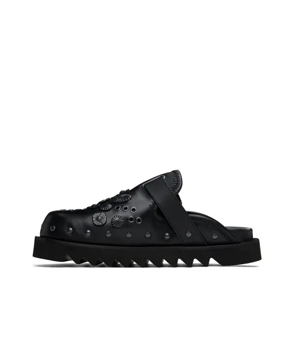 TOGA VIRILIS Round Toe Flat Mules With Rivet Detailing - Black