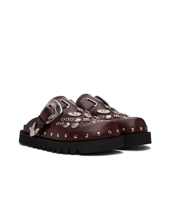 TOGA VIRILIS Eyelet Metal Sabot Mules - Wine Red