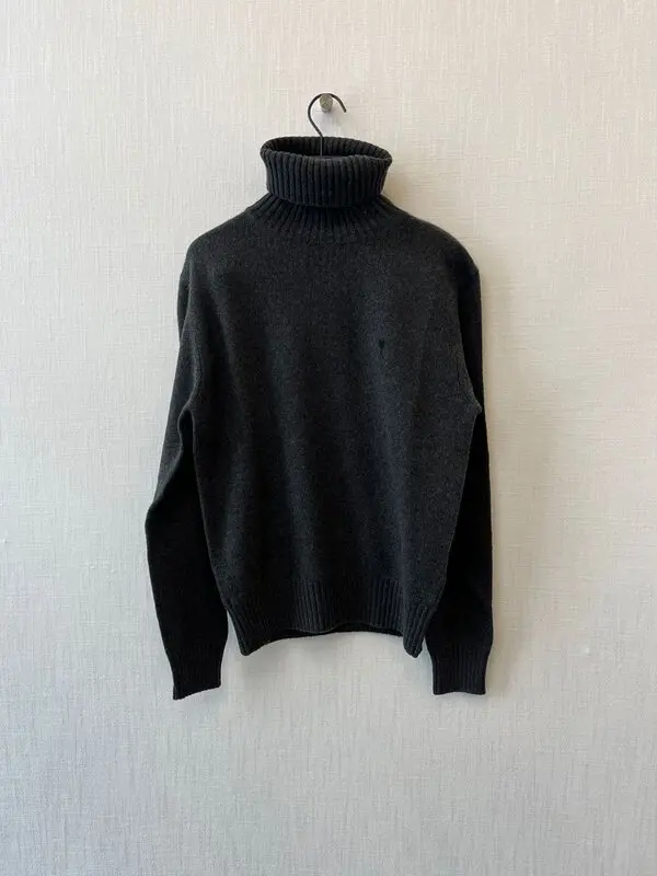 Ami Ribbed Turtleneck Sweater