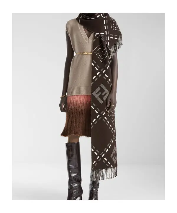 Fendi Ff Jacquard Fringed-edge Scarf - Brown