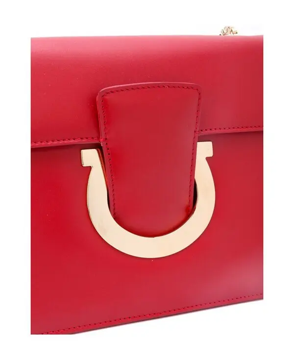 FERRAGAMO Logo Chain Shoulder Bag - Red