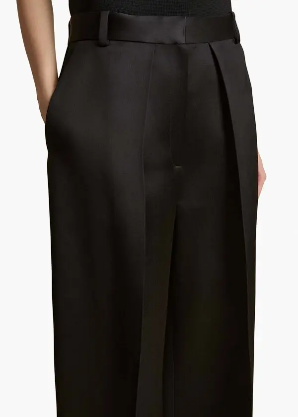 Khaite Marinta Wide-leg Tailored Pleated Trousers