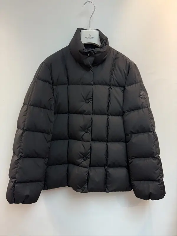 Moncler Cochevinne Square-quilted Short Down Jacket - Black