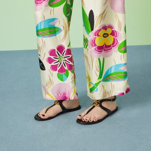 Gucci Double G Leather Thong Sandals