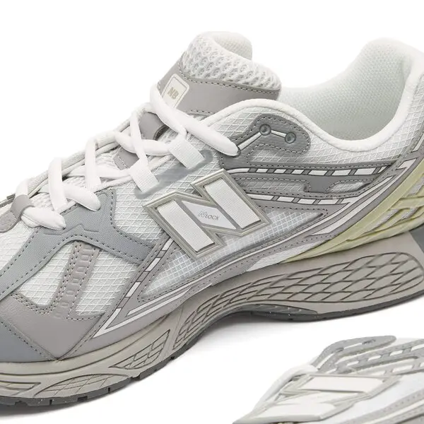 NEW BALANCE 1906 Logo Patch Sneakers - Gray